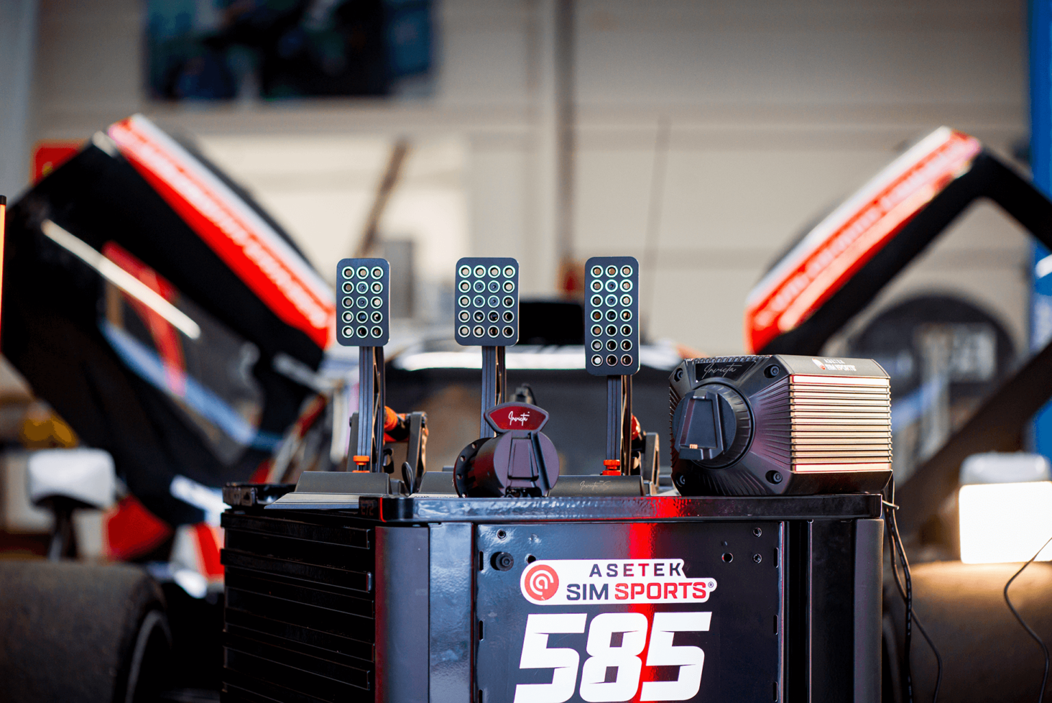 Invicta™ | Technology that redefines sim racing performance